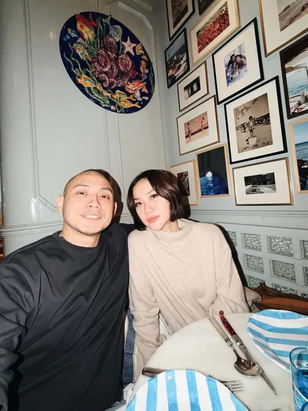 Potret BCL Liburan di Portugal Bareng Tiko Aryawardhana, Romantis Bak ...