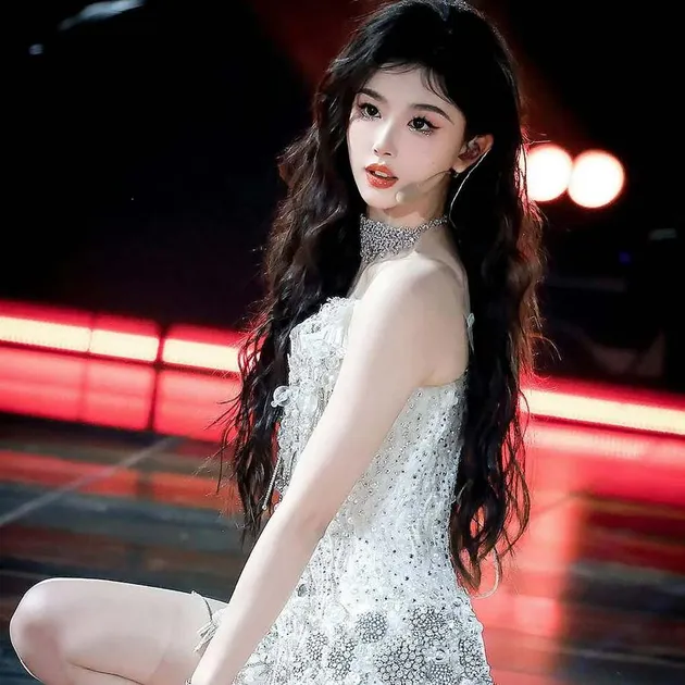 Beautiful Portraits of Kong Xue Er or Snow Kong, the Actress Rumored to ...