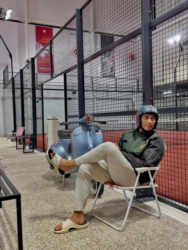 Portrait of Daffa Wardhana, Ariel Tatum's Boyfriend, Takes His Beloved ...