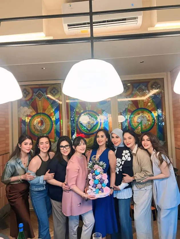 Portrait of Diah Permatasari Celebrating Her Birthday with Fellow ...
