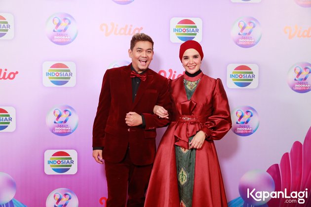 Potret Indra Bekti dan Aldila Jelita Nempel Terus di Acara Ultah ... Potret Indra Bekti dan Aldila Jelita Nempel Terus di Acara Ultah ...