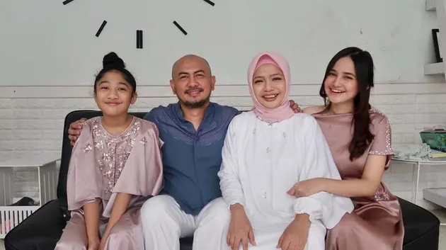 Potret Keluarga Syifa Hadju yang Hangat, Disorot Jelang Menikah dengan ...