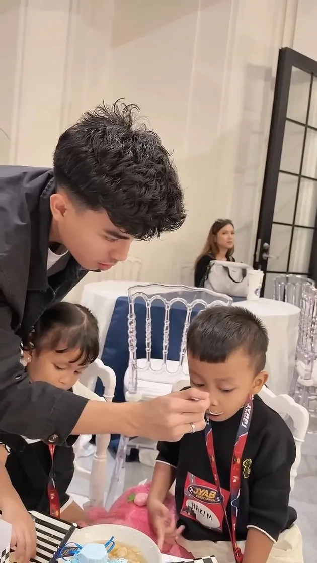 Portrait of Rafly Ardiansyah as a Father Figure for Hanum Mega's ...