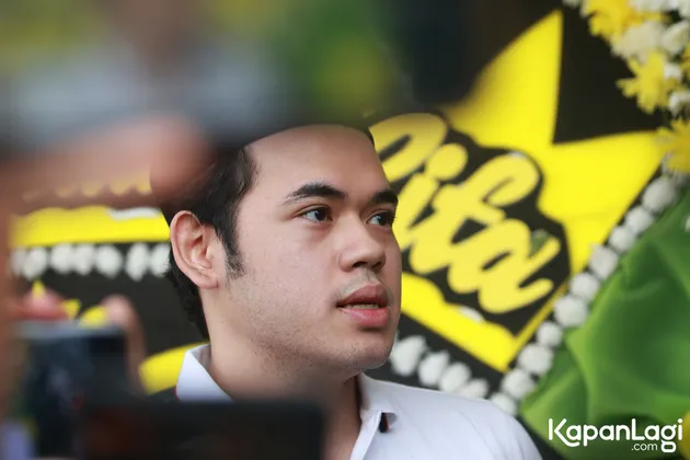 Potret Raya Sahetapy Kenang Perjuangan Sang Ayah, Pejuang yang Selalu ...