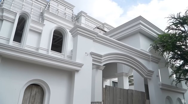 Potret Rumah Baru Ruben Onsu dan Sarwendah yang Megah Banget, Belum ... Potret Rumah Baru Ruben Onsu dan Sarwendah yang Megah Banget, Belum ...
