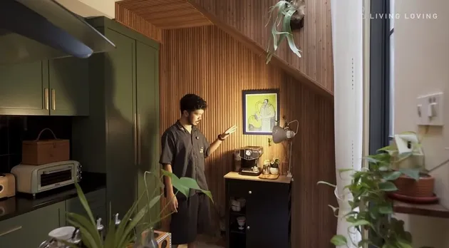 Portrait of Kristo Immanuel's House, Spanish and Artistic Concept