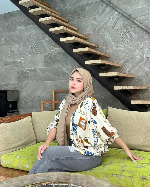 Potret Thya Sethya Gadis MMA yang Sempat Pakai Hijab Namun Tidak Bertahan Lama - Kini Jualan ...