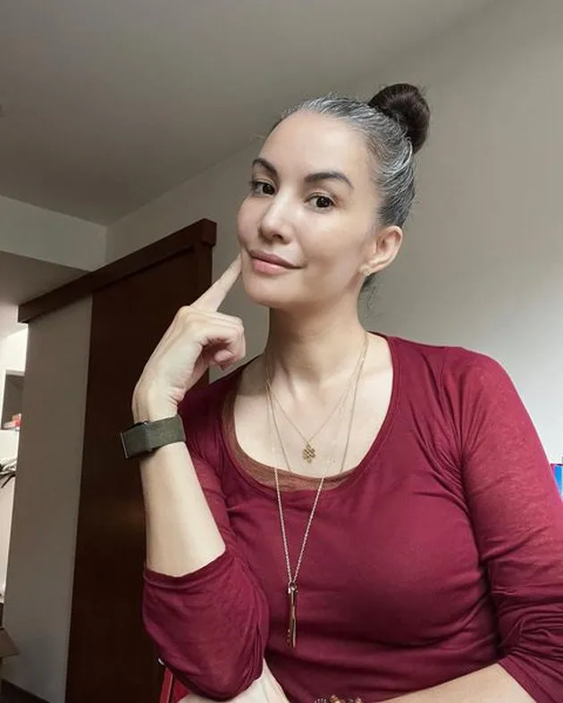 Gray Hair Caught Attention, Transformation Portrait of Nadya Hutagalung ...