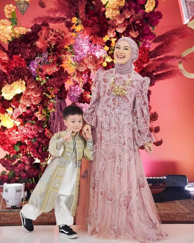 Sempat Ingin Cepat Pulang, Ini 10 Potret Irish Bella Ceritakan Saat Ajak Anak-Anak ke Lokasi ...