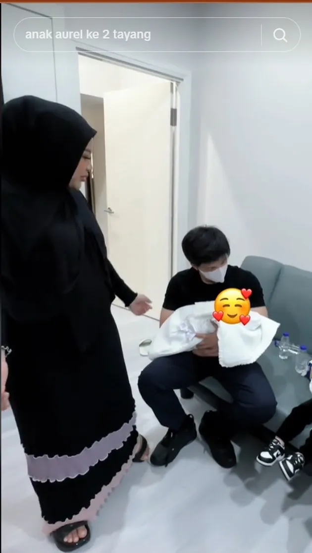 Sudah Bisa Jalan-Jalan, Ini 8 Potret Kondisi Aurel Hermansyah Pasca ... Sudah Bisa Jalan-Jalan, Ini 8 Potret Kondisi Aurel Hermansyah Pasca ...