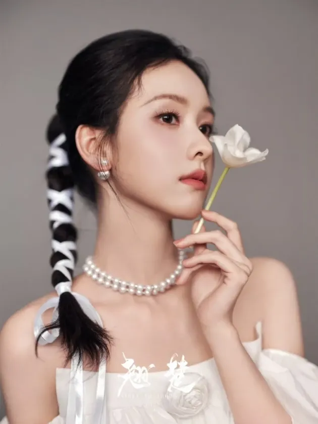 Zhou Yiran & Chen Duling Tampil Serasi di Pemotretan Terbaru Drama ...