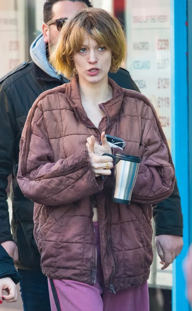 [FOTO] Jadi Homeless, Blake Lively Tak Dikenali & 'Disindir' Ryan ...