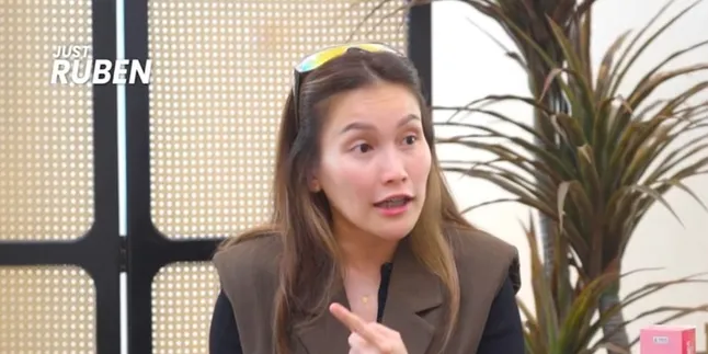 Ayu Ting Ting Ungkap Kekesalannya ke Keluarga, Susah Dihubungi Kalau ...