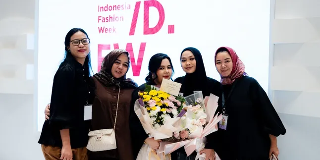 Koleksi THE ODDESEY The Exciting Journey Full of Adventures Turut Warnai IFW 2024 - KapanLagi.com