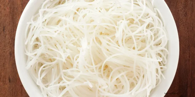 Rahasia Agar Bihun Tidak Lengket dan Tetap Lembut, Cukup dengan 1 Bahan - KapanLagi.com