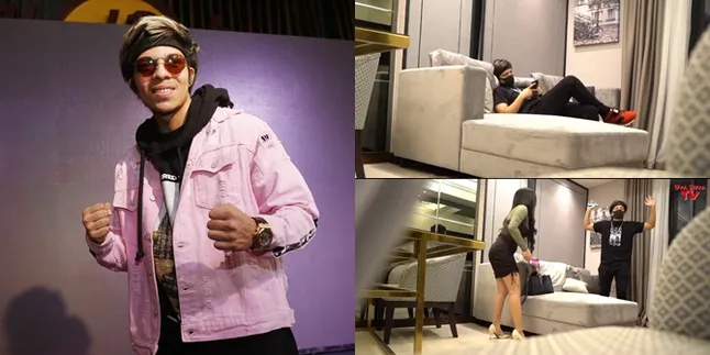 7 Portraits of Atta Halilintar with a Beautiful Woman in an Apartment ...