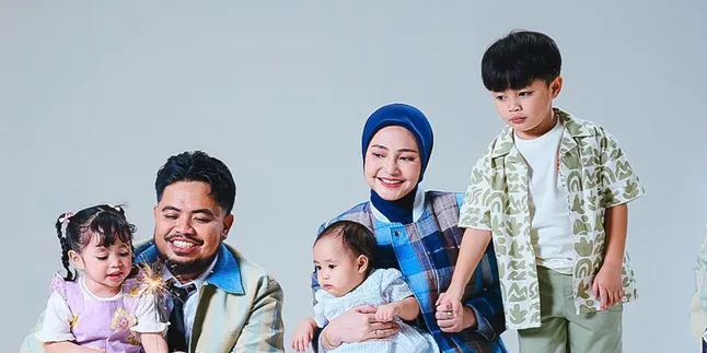 7 Photos of Rigen Rakelna and His Wife Announcing Pregnancy with Their ...
