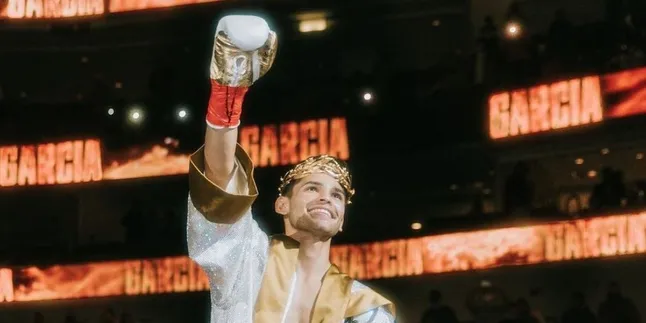 7 Portraits of Ryan Garcia the Good Looking Boxer With Over 8 Million ...