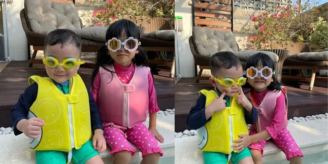8 Adorable Photos of Rayyanza Swimming, Wearing All Yellow and Called ...