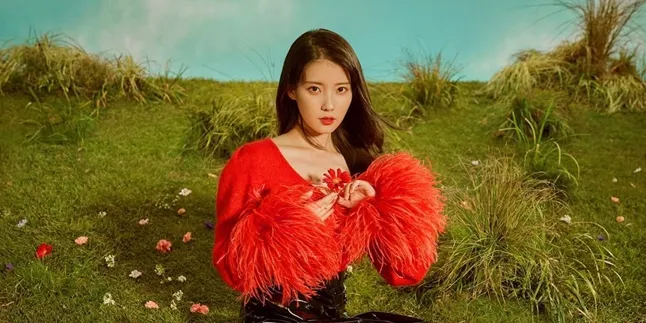 IU Looks Sweet and Luxurious in GUCCI Ensemble for the Latest GUCCI ...