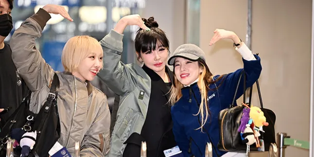 Portrait of 2NE1 Without CL at the Airport Heading to Indonesia ...