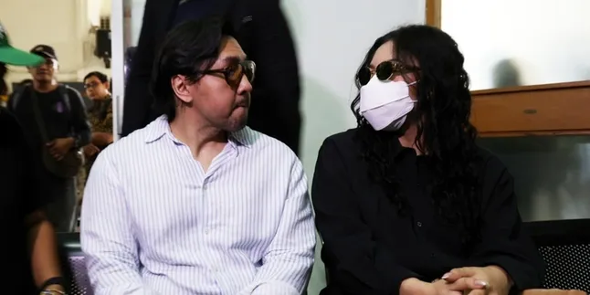 Portrait of David, Formerly of Naif, Accompanying Audrey Davis to Court ...