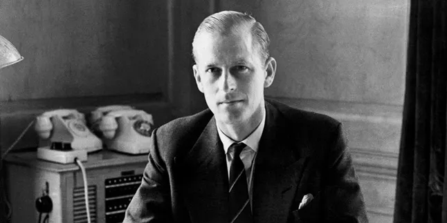 Portrait of Prince Philip's Youth, Handsome and Brave - Willing to Give ...