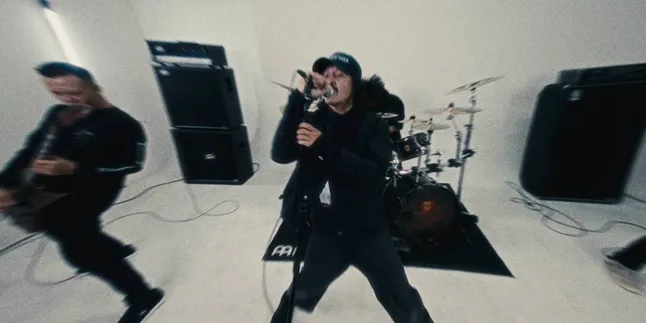 Vicky Mono Returns to Burgerkill, Releases Single 'Kontinum'
