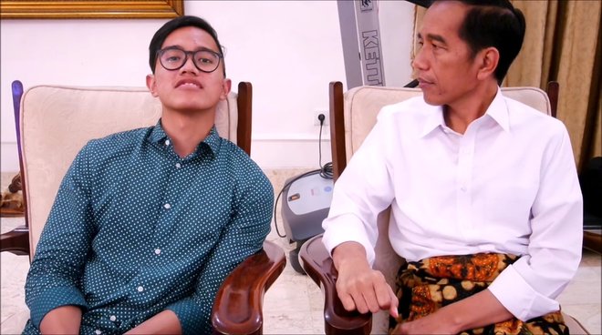 Bukti Keakraban Kaesang dan Jokowi, Adu Panco Hingga Saling Ledek ... Bukti Keakraban Kaesang dan Jokowi, Adu Panco Hingga Saling Ledek ...