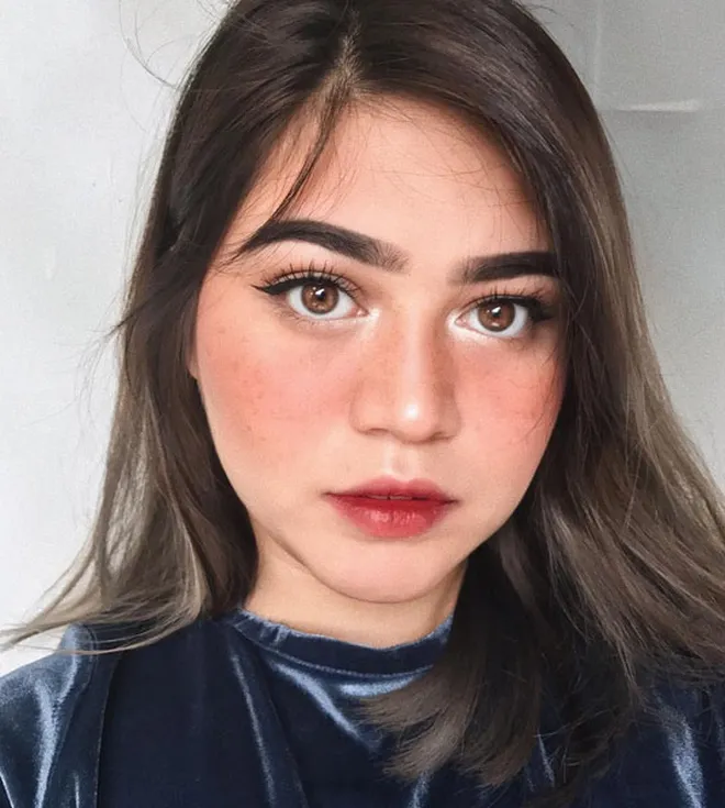 5 Beauty Vlogger Indonesia yang Hits Banget – DIEGLOWING