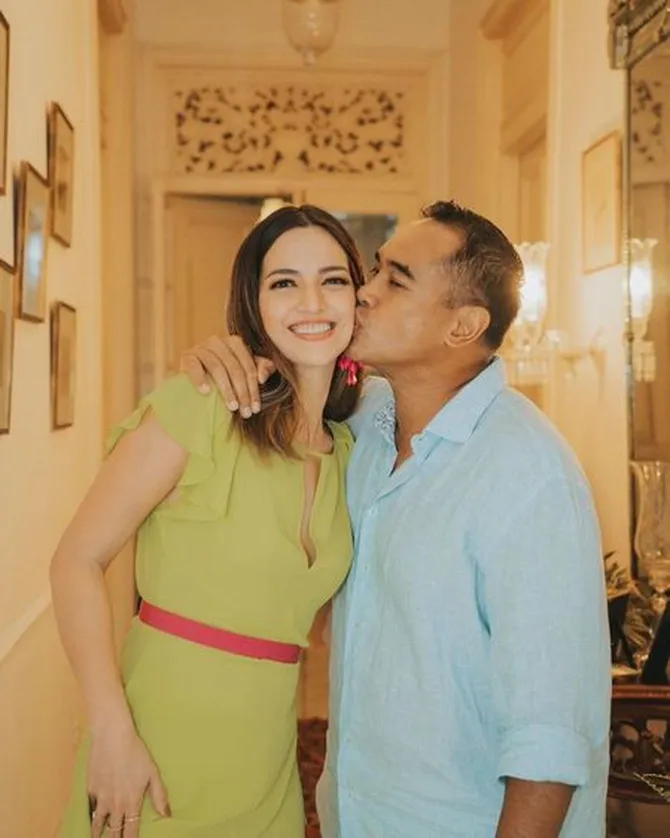Nia Ramadhani Dan Suami