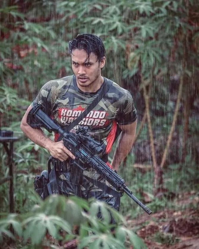 Randy Pangalila Poop