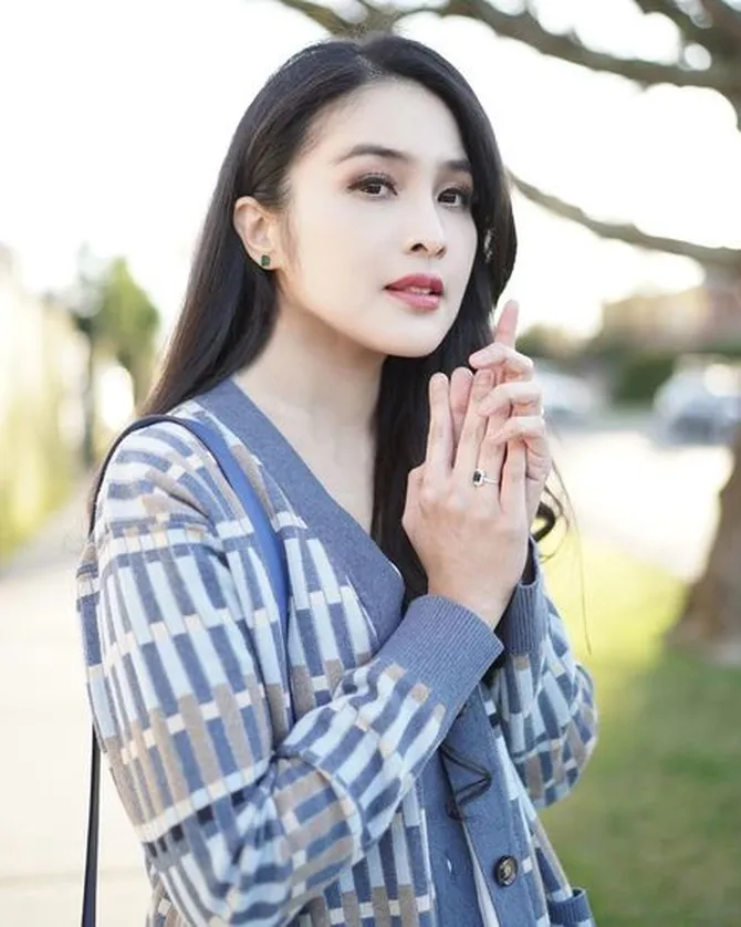 Sandra Dewi 2022