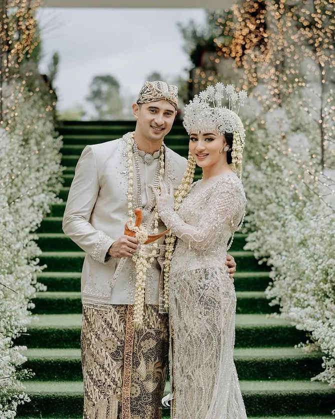 Kebaya Pengantin Sunda Modern