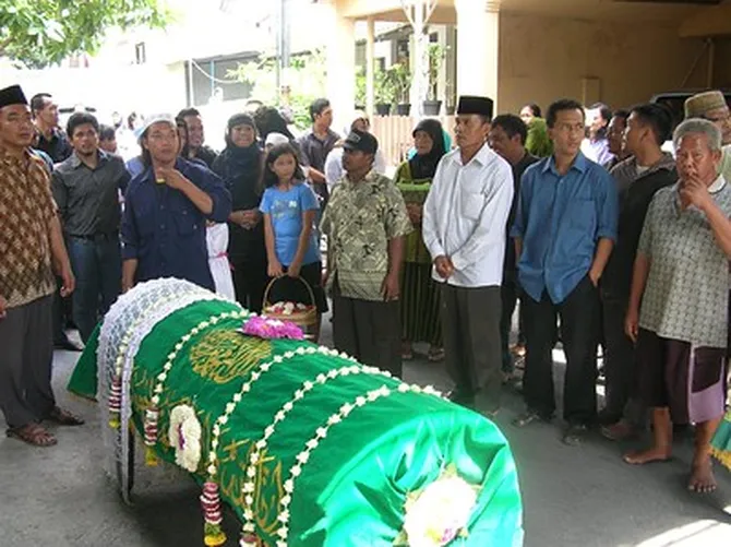 Bacaan Sholat Jenazah dan Artinya untuk Laki dan Perempuan, Lengkap ...