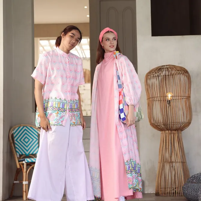 5 Model Gamis Ala Artis Terbaru 2024, Simpel dan Elegan - Plus ...