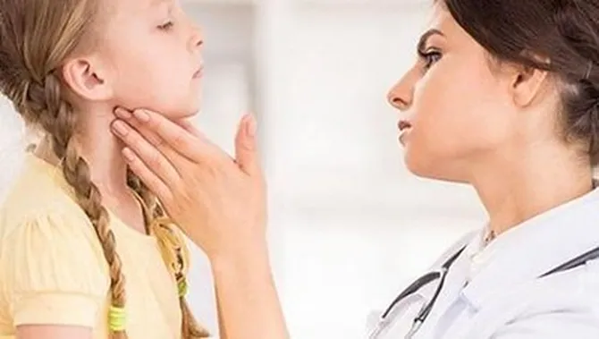 Kenali 4 Gejala Amandel, Ketahui Pula Penyebab dan Cara Mengatasinya ...