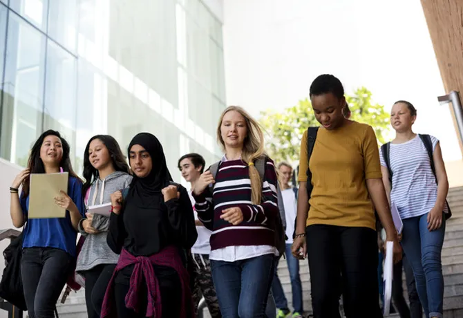 80 Caption Remaja yang Keren, Jadi Nasihat Kekinian - Bakar Semangat Jiwa Muda - Plus.Kapanlagi.com