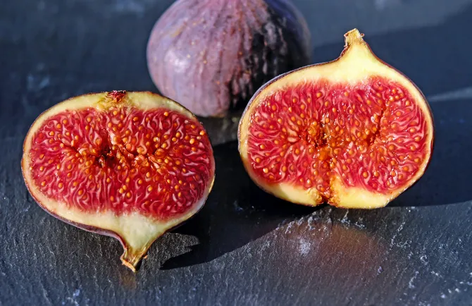 Sudah Coba? Ini 8 Jenis Buah Tin Paling Enak, Manis, dan Menyegarkan ...
