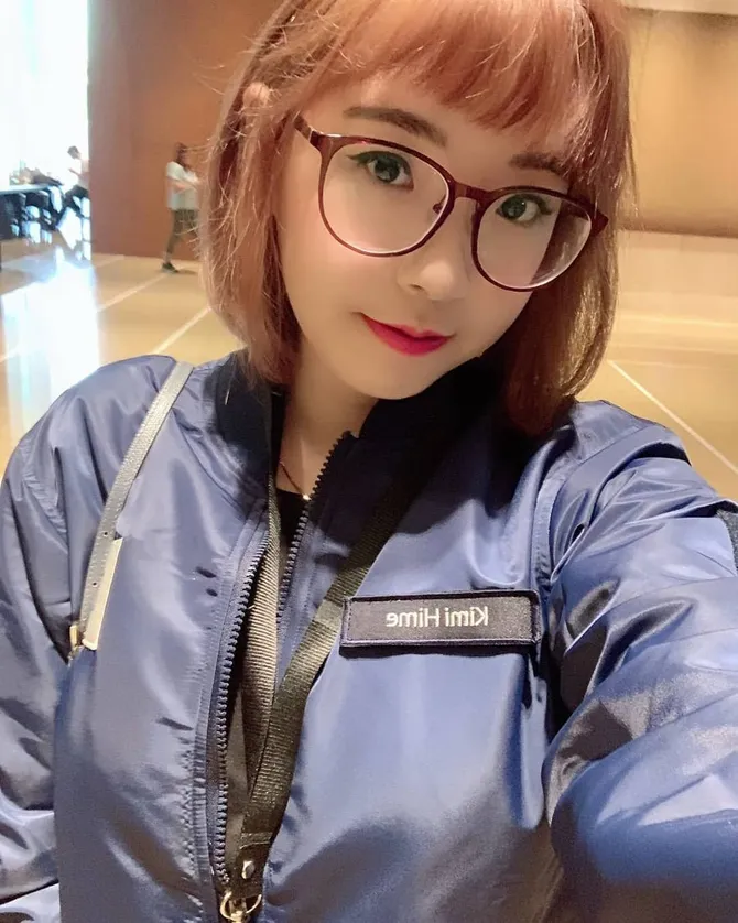 10 Fakta Kimi Hime, Gamer dan Youtuber Seksi Yang Diperingatkan Oleh ...