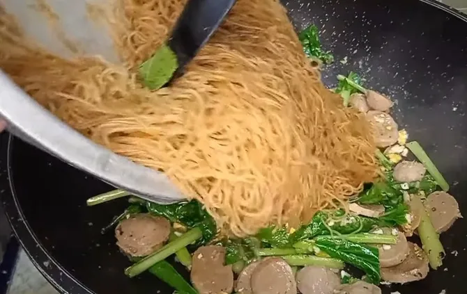 Tanpa Perlu Direbus Terlebih Dahulu, Begini Cara Simpel Bikin Bihun Goreng Agar Tahan Lama dan ...