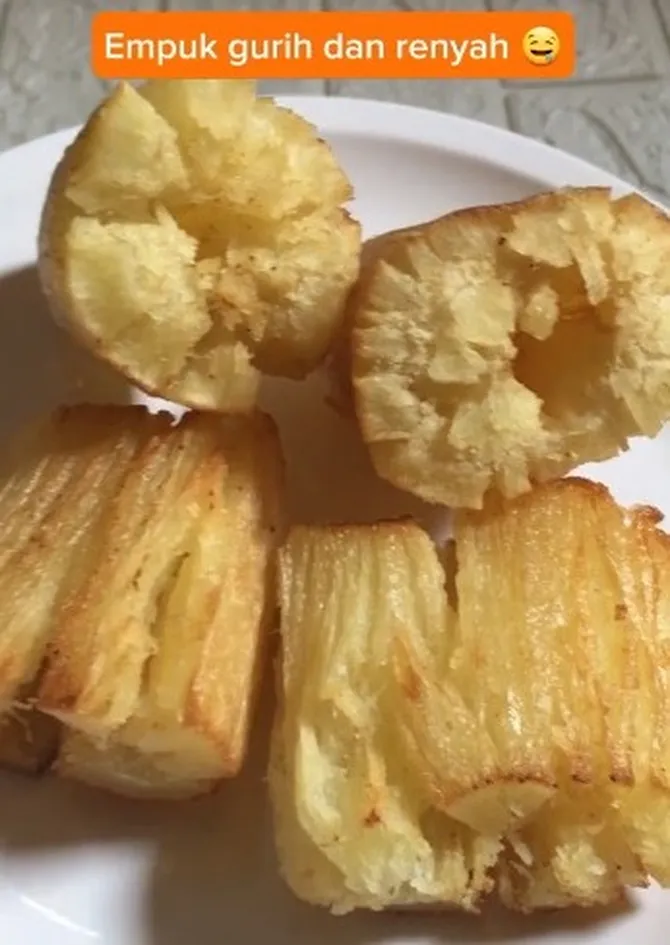 Cara Goreng Singkong yang Renyah, Merekah, dan Gurih Tanpa Direbus Dahulu - Plus.Kapanlagi.com