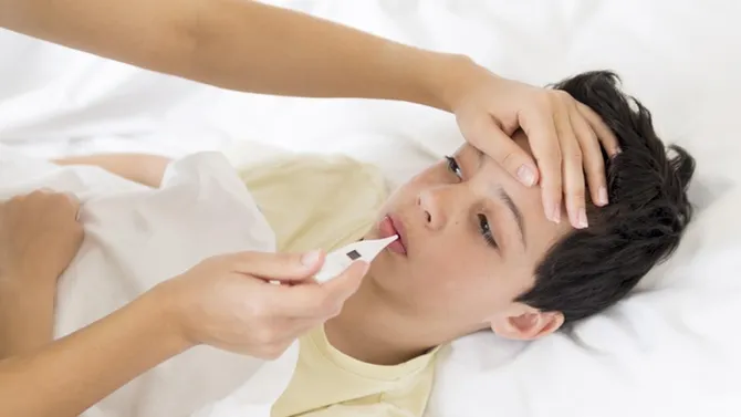 8 Penyebab Demam, Gejala dan Cara Mengatasi yang Perlu Diketahui - Plus ...