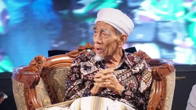 Profil Mendiang Mbah Maimun Zubair, sang Kiai Kondang yang Terkenal ...