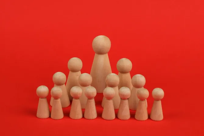 Hubungan Hierarki Secara Umum dan dalam Sebuah Organisasi, Beserta ...