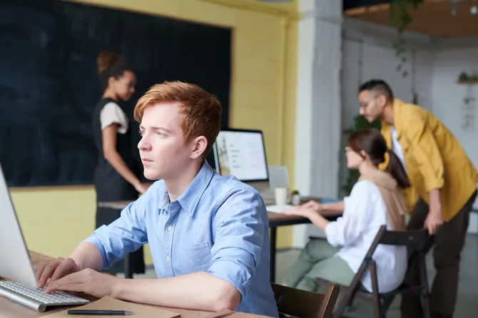 Arti Individualisme, Ciri-Ciri Sekaligus Faktor Pemicunya dan Ketahui ...