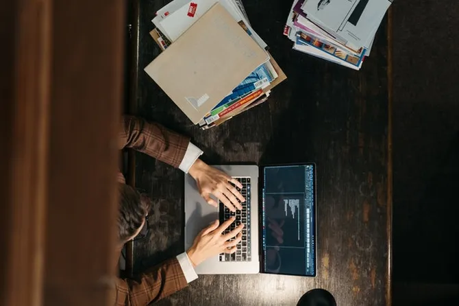 5 Cara Mengecilkan Layar Laptop yang Mudah dan Praktis, dari ...