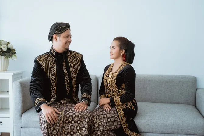 50 Quotes Bahasa Jawa Beserta Artinya, Penuh Makna Buat Hidup Bijaksana ...