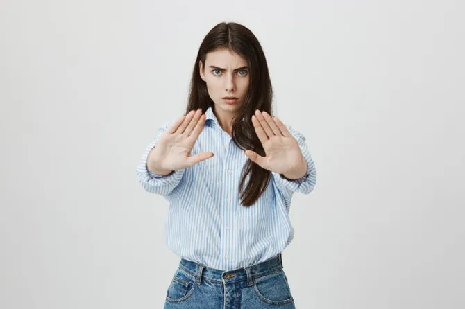 63 Kata-Kata Sadis Buat Seseorang, Menyakitkan - Ngena Perasaan Banget ...