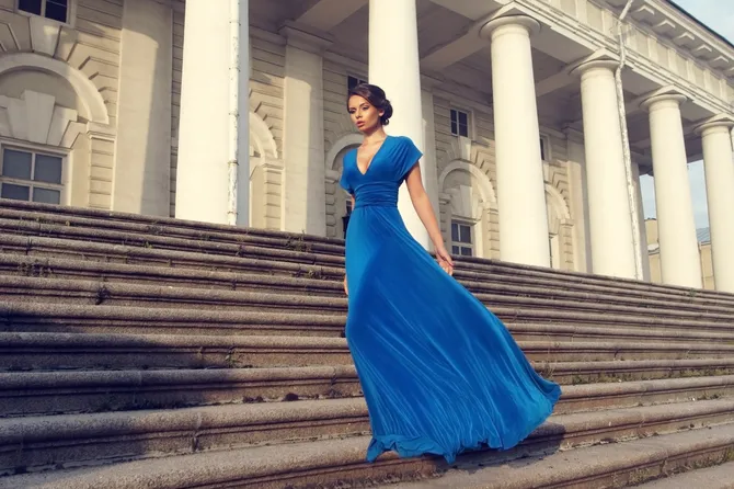 Deretan Ide Fashion Glamour Ala Royal Family, Bikin Tampilan Stunning ...